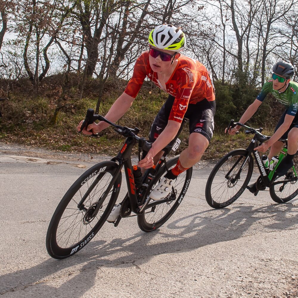 MATTIE WITH GOOD LEGS IN ITALY – Ride with passion